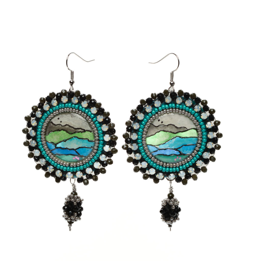 Black and White Curves – Southern Highland Craft Guild